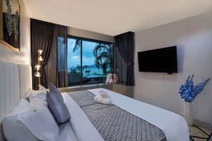 2 bedroom pool villa with seaview | Cofre no quarto, cortinas/cortinados opacos, Wi-fi grátis 