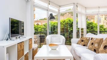 Apartamento família, vista para a cidade | 3 quartos, edredons de pluma, individualmente decorados