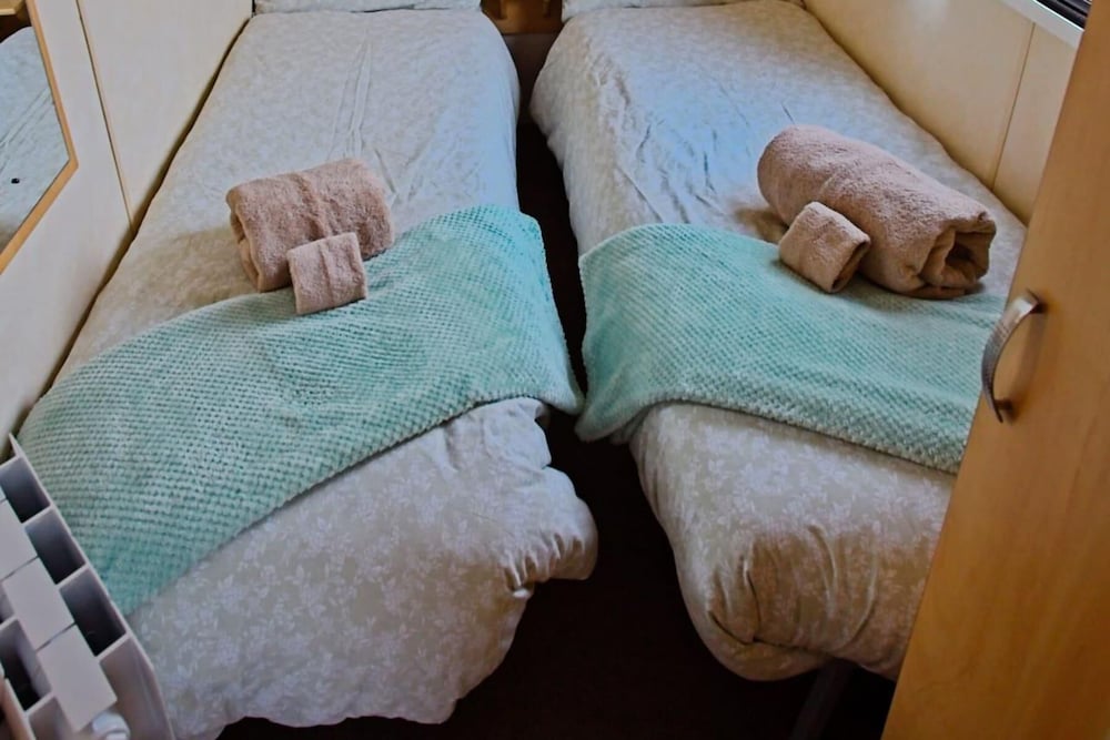 Mobile Home - Sleeps 6 - Pets Ok - Parking - County Donegal