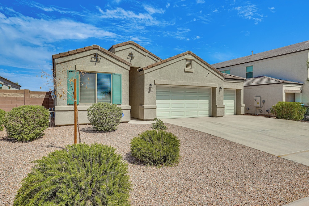 Cozy Buckeye Home W/ Patio & Fire Pit! - Buckeye, AZ