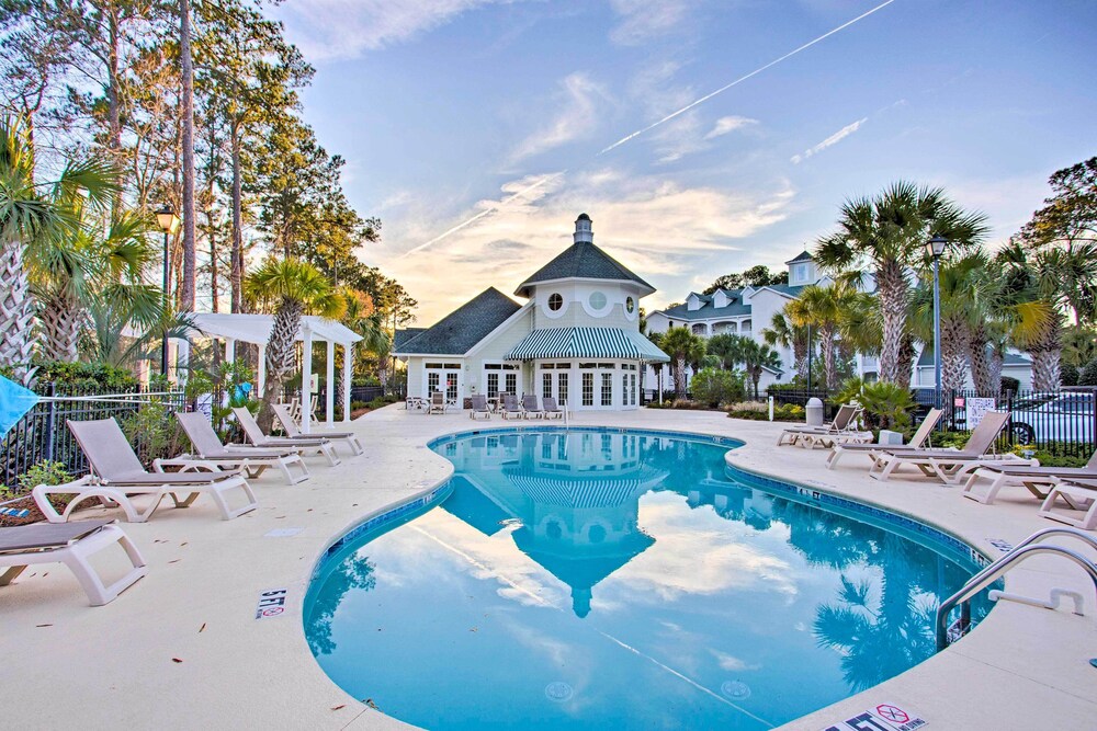 Myrtle Beach Golf Retreat W/ Balcony & Resort Pool - Myrtle Beach, SC