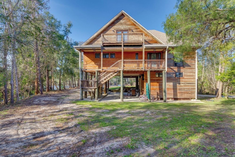 Waterfront Milton Home W/ Boat Dock! - Milton, FL