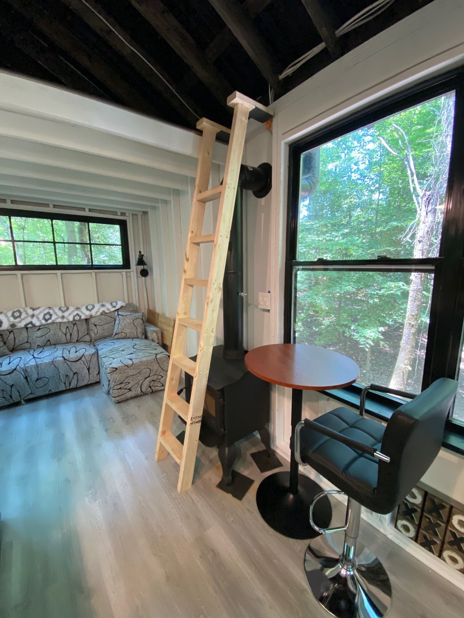 Holly Trail Treehouse In Anderson W/wifi, Ac, Smart Tv, Full Bath And Washer - Belton, SC