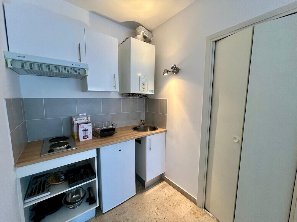 1 Bedroom Apartment - Close To The Beach - 안티베