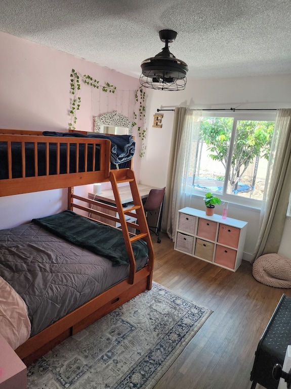Charming 3-bedroom House In Fabulous Oxnard With Wifi - Oxnard, CA
