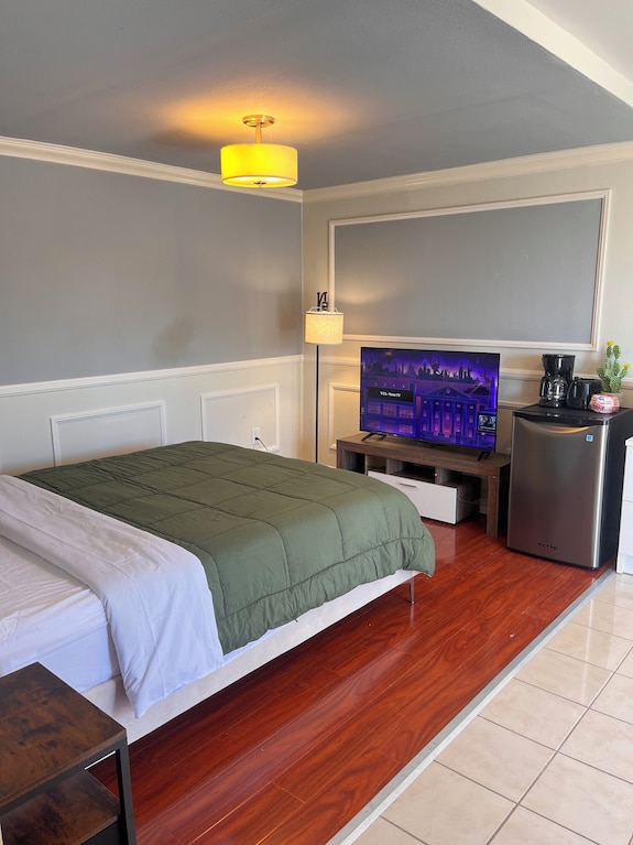 Studio Living / Quiet Neighborhood / Near Airport - 롤랜드 헤이츠