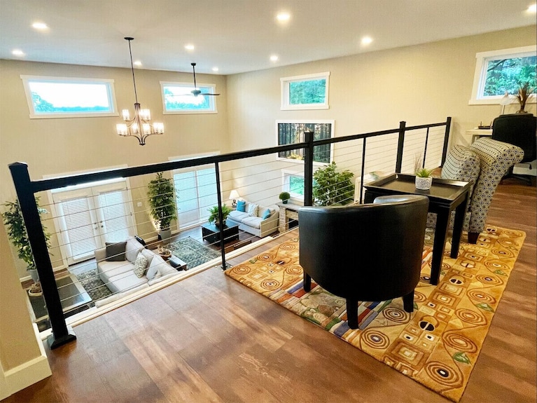 Modern Villa Nestled Along The Tuscarawas River - Ohio