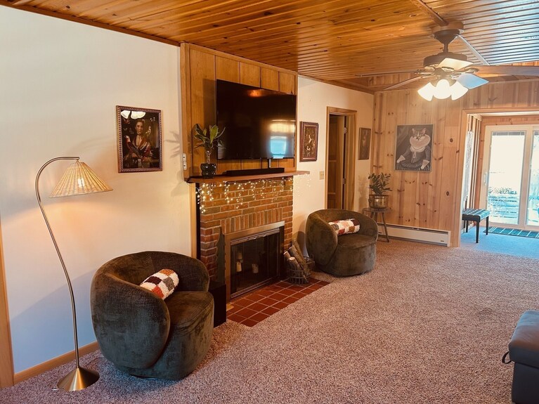 Little Loch (2-bedroom Home) By Redawning - Aurora, OH