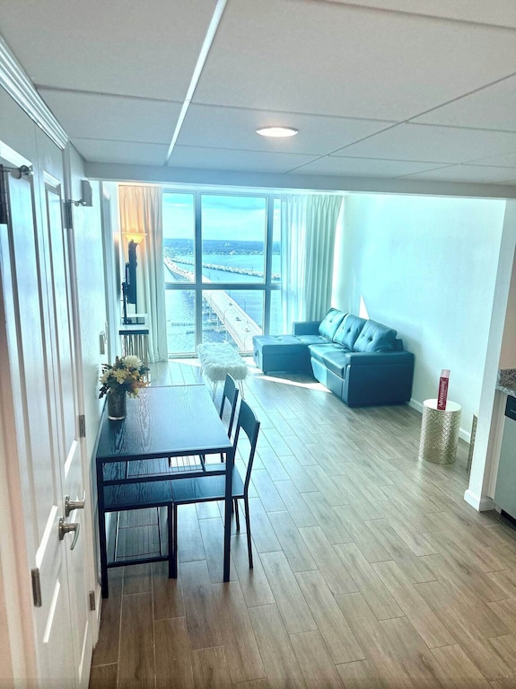 A Luxurious Retreat, Blending Comfort And City Vibes In The Heart Of Downtown Fort Myers! - フォート・マイヤーズ, FL