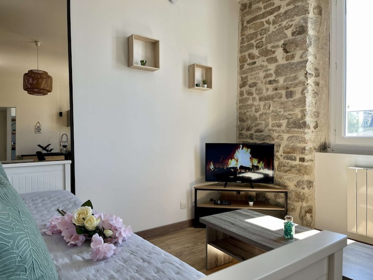 Cozy And Bright Accommodation With Exposed Stonework éTang Au Duc - Vannes