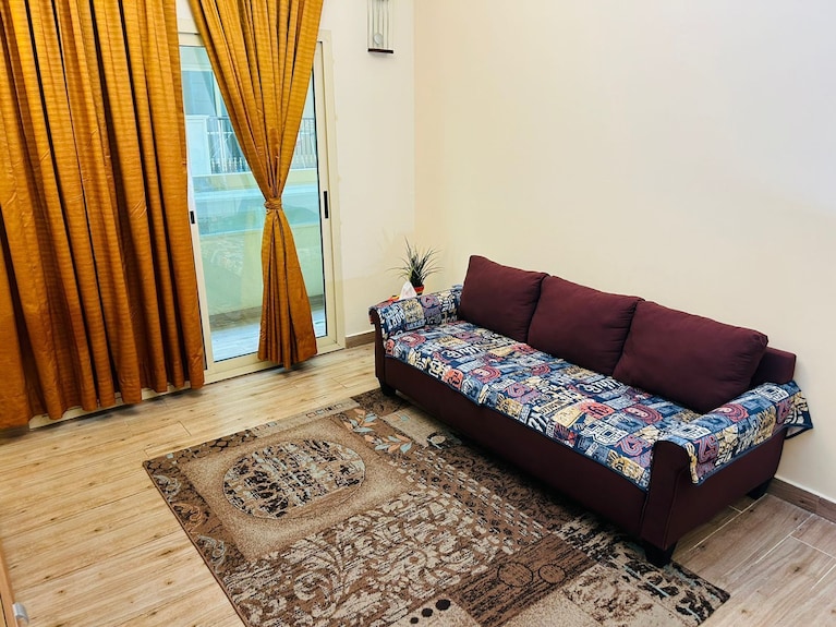 Cozy 2-bedroom Apartment In Charming Sharjah With Ac - Sharjah