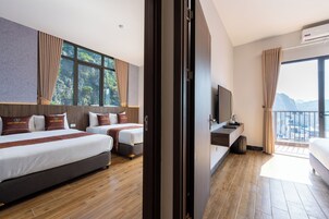 Camas de colchão viscoelástico, cofre no quarto 