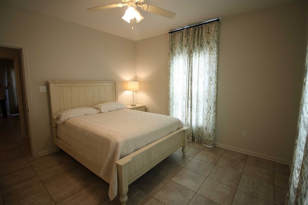 Point Fourchon C - Boat Access - Island Realty - Lafourche Parish | Vrbo