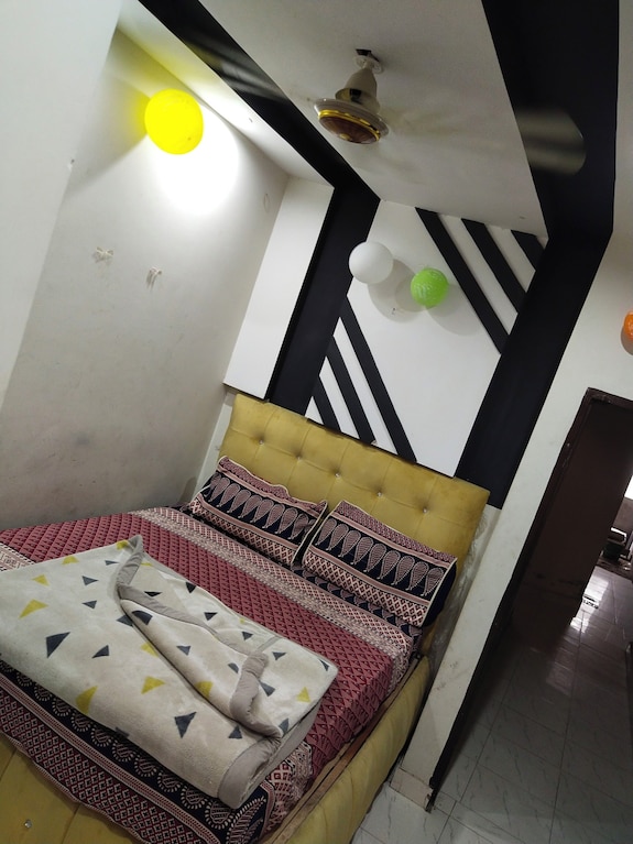 Charming 6-bedroom Hotel With Ac And Wifi In Delightful Lahore - Lahore