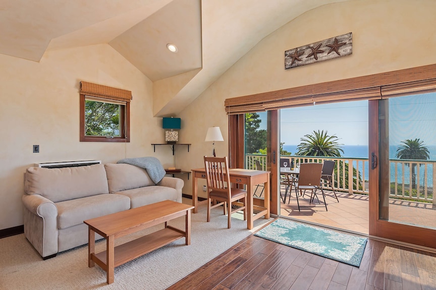 Blue Ocean View Retreat | Minutes To Beach - Summerland Beach, CA