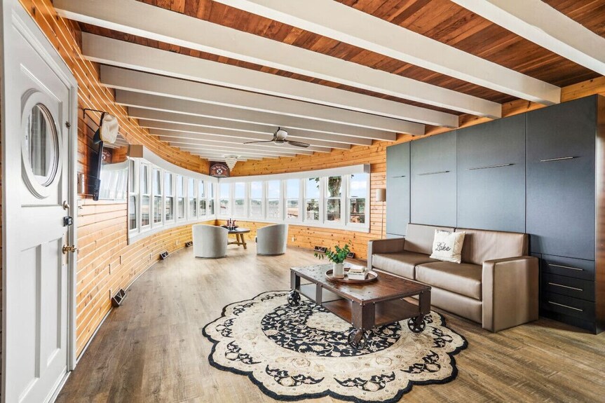 Fantastic Voyage On Pewaukee Lake| Location, Comfort, Experience - Waukesha, WI