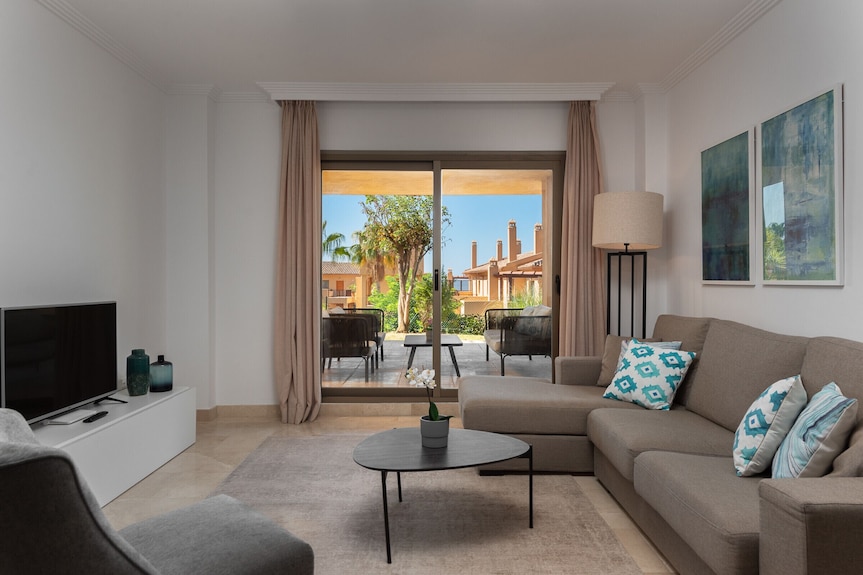 Bright 3-bedroom With Sunset Views - Costa del Sol