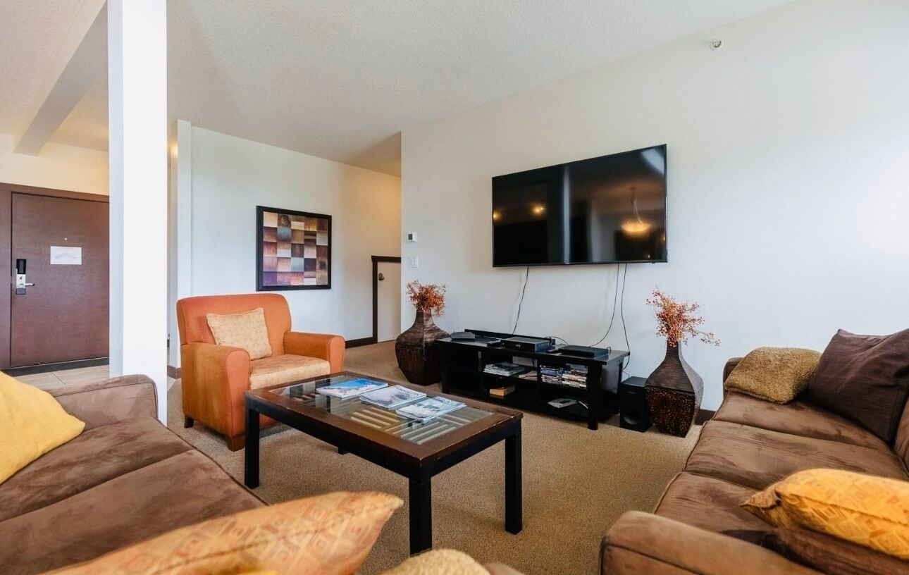 Family Penthouse Escape With Scenic Valley Charm - Fernie