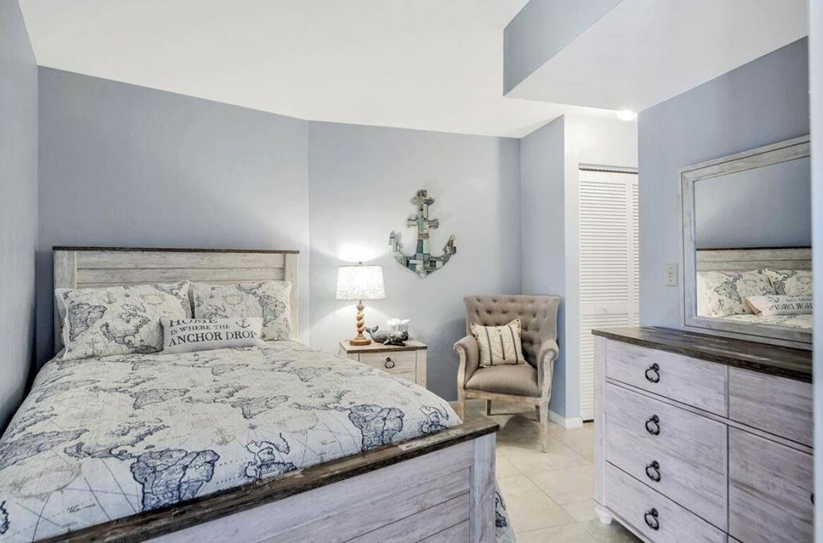 Welcome To Paradise. A Charming 2-bedroom Bay Side Condo On Marco Island. - Marco Island, FL