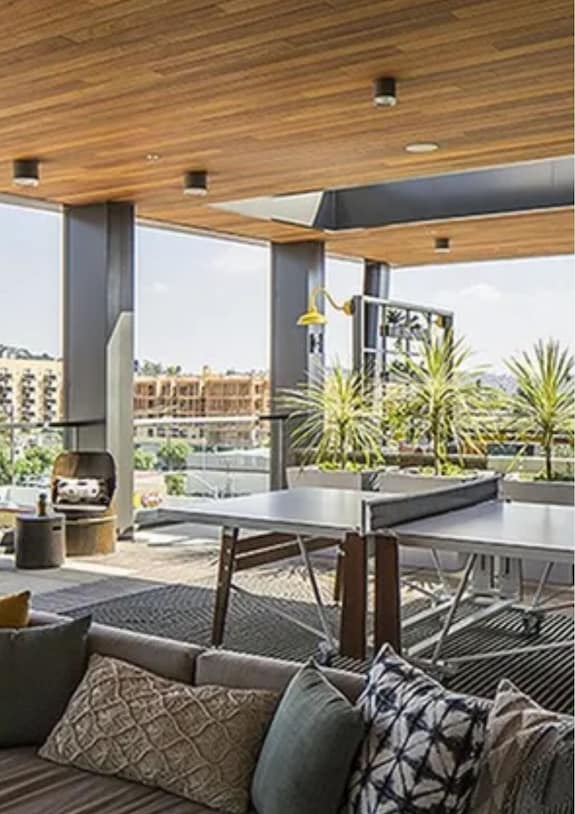 Stylish And Elegant - Little Tokyo - Los Angeles