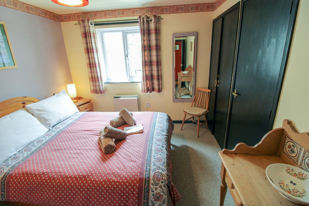 Green Beck Cottage Coniston - A Cottage That Sleeps 5 Guests In 3 Bedrooms - Coniston