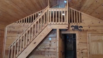 Cabana de Madeira Deluxe, adaptado para pessoas com dificuldades de mobilidade, não fumadores | 2 quartos, roupa de cama fornecida