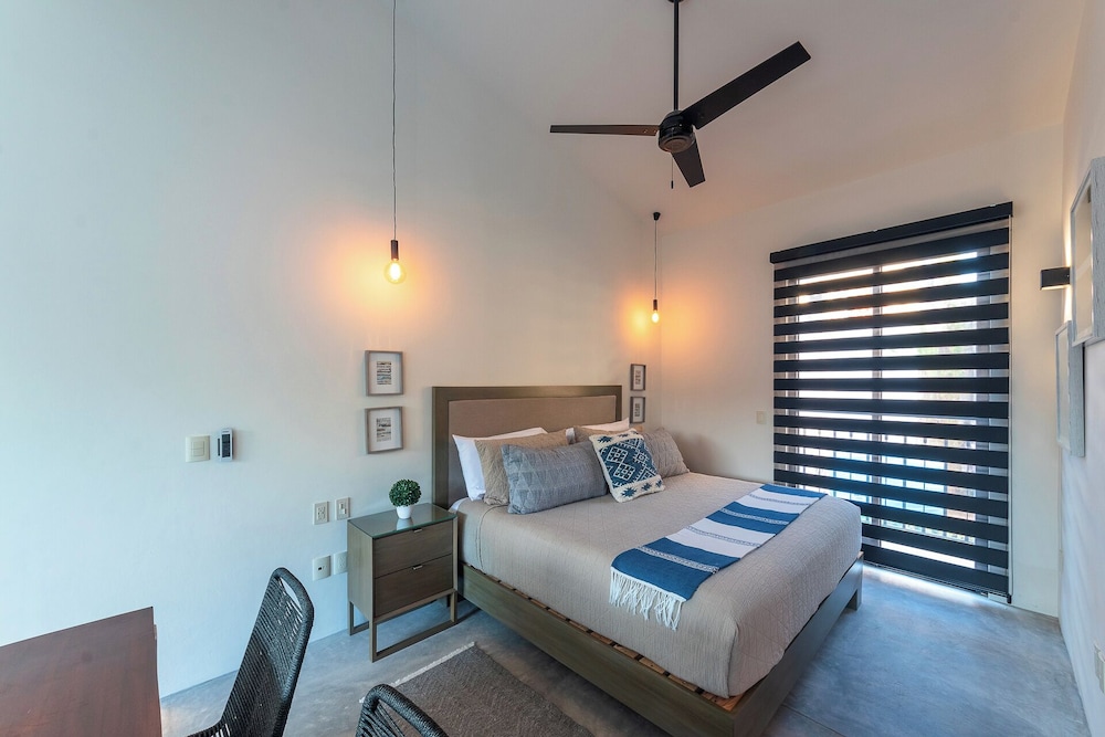 Stunning Loft With Industrial Design And Steps From The Beach And Nightlife. - Puerto Vallarta