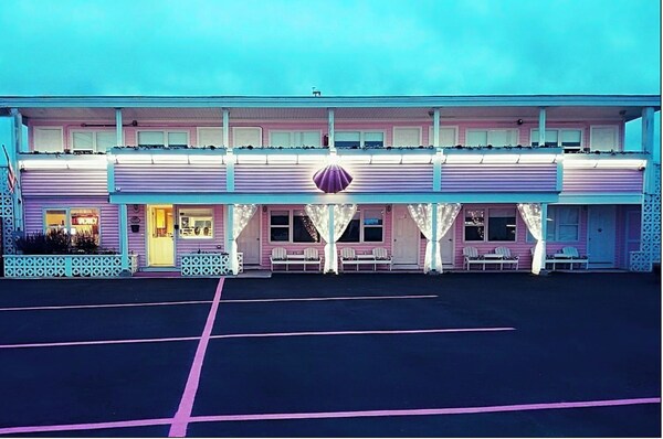 Sea Shell Motel - Misquamicut State Beach, RI