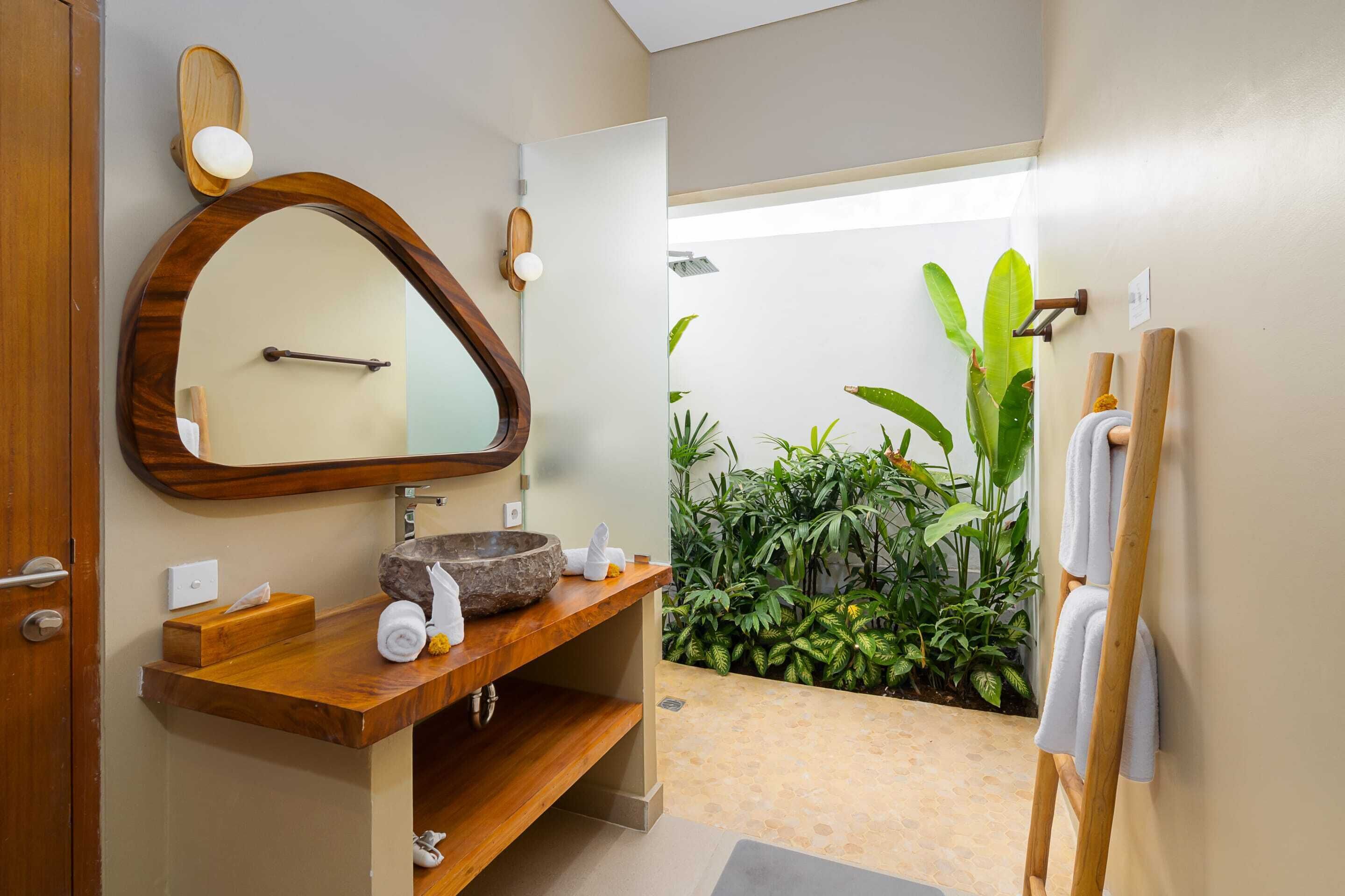 Villa Básica | Casa de banho | Um polibã, artigos de higiene pessoal grátis, um secador de cabelo 