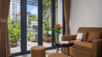 Quarto Quádruplo Familiar, Vista para a cidade | Cofre no quarto, quartos insonorizados, ferro/tábua de engomar