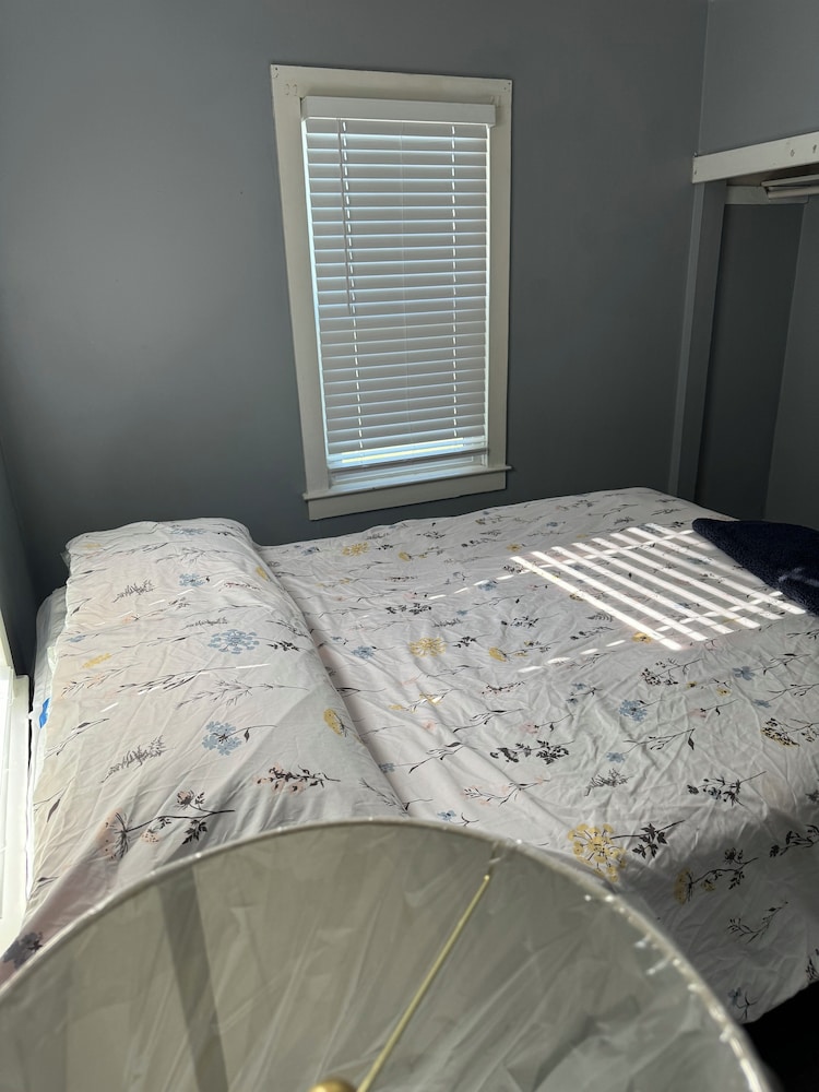 Charming 2-bedroom House With Wifi, Ac In Yakima - Yakima, WA