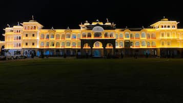 Fachada da propriedade