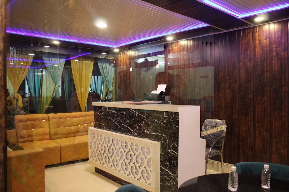 Hotel Vibrant Lawn And Banquet - Patna