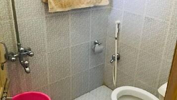 Quarto Duplo Deluxe, vista para a montanha | Casa de banho