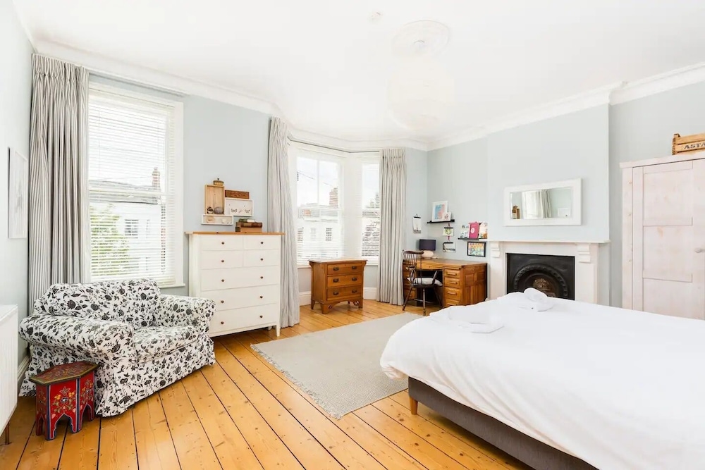 Spacious Family 3bed On Leam Terrace With Parking | Pass The Keys - Royal Leamington Spa