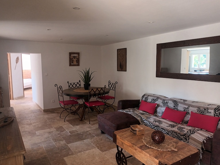 Très Beau Meublé Vacance, Clim Jacuzzi, Jardin,tout Confort ! - Brignoles