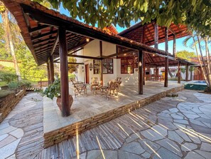 Bungalow Familiar, vista para o jardim | Minibar, Wi-fi grátis 