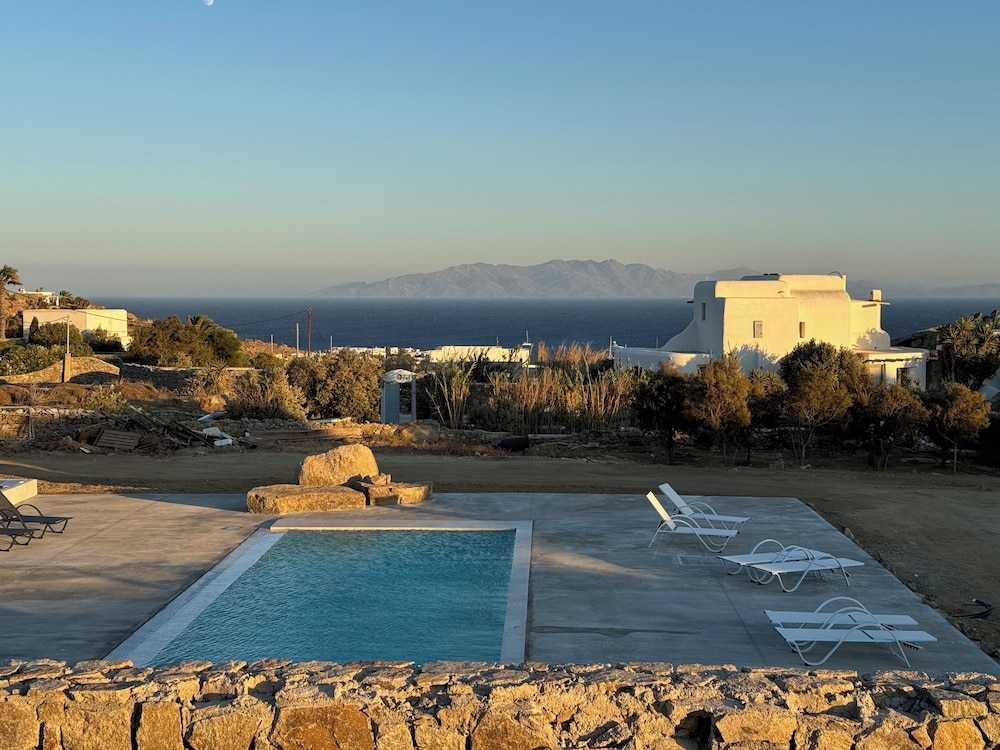 The Blue Of Mykonos - Mykonos