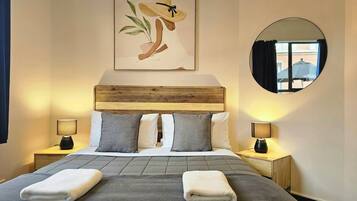 Quarto Duplo, 1 cama de casal, não fumadores | Wi-fi grátis, roupa de cama fornecida