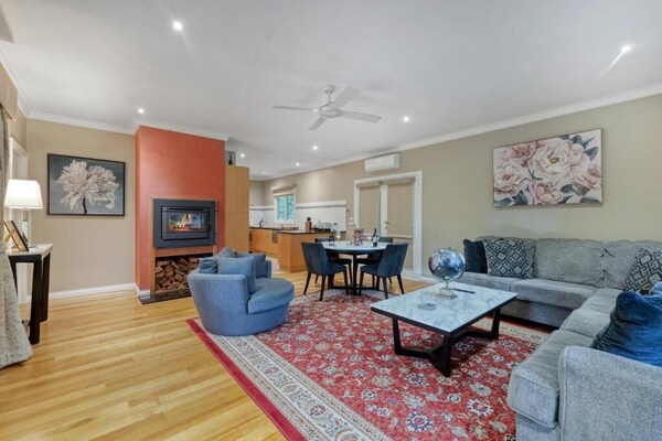 Wrenfield Cottages - Marysville