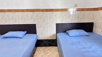 Quarto Twin Deluxe | Secretária, Wi-fi grátis, roupa de cama fornecida