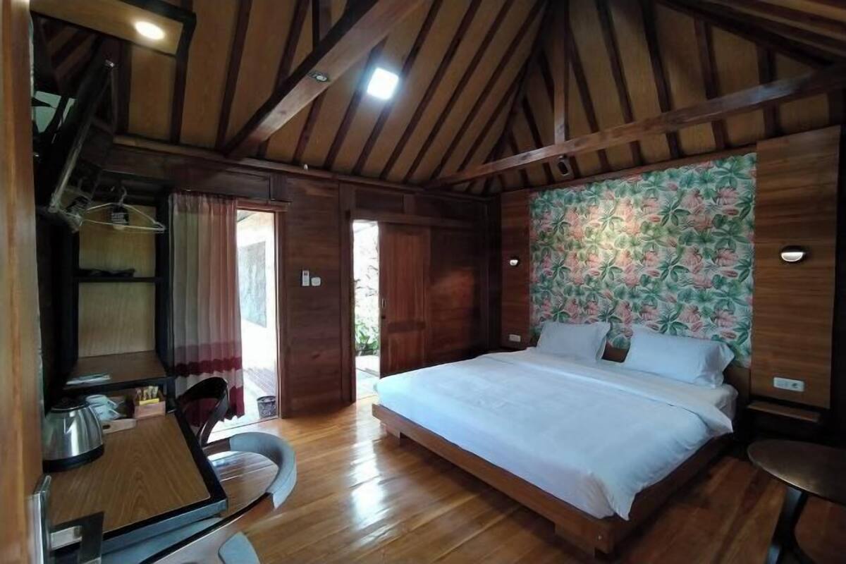 1 quarto, secretária, ferro/tábua de engomar, Wi-fi grátis