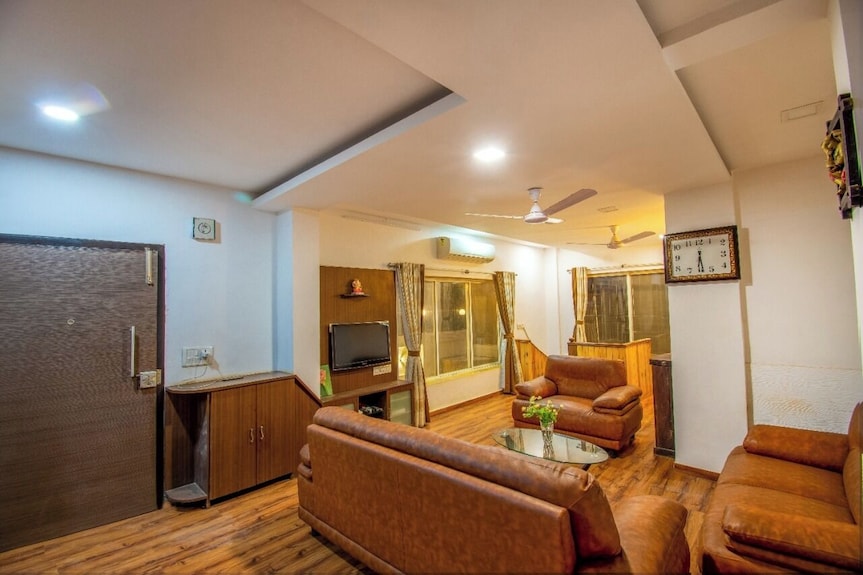 Spacious Villa With 4 Bedrooms And Wifi, Ac In Lonavala - Lonavala