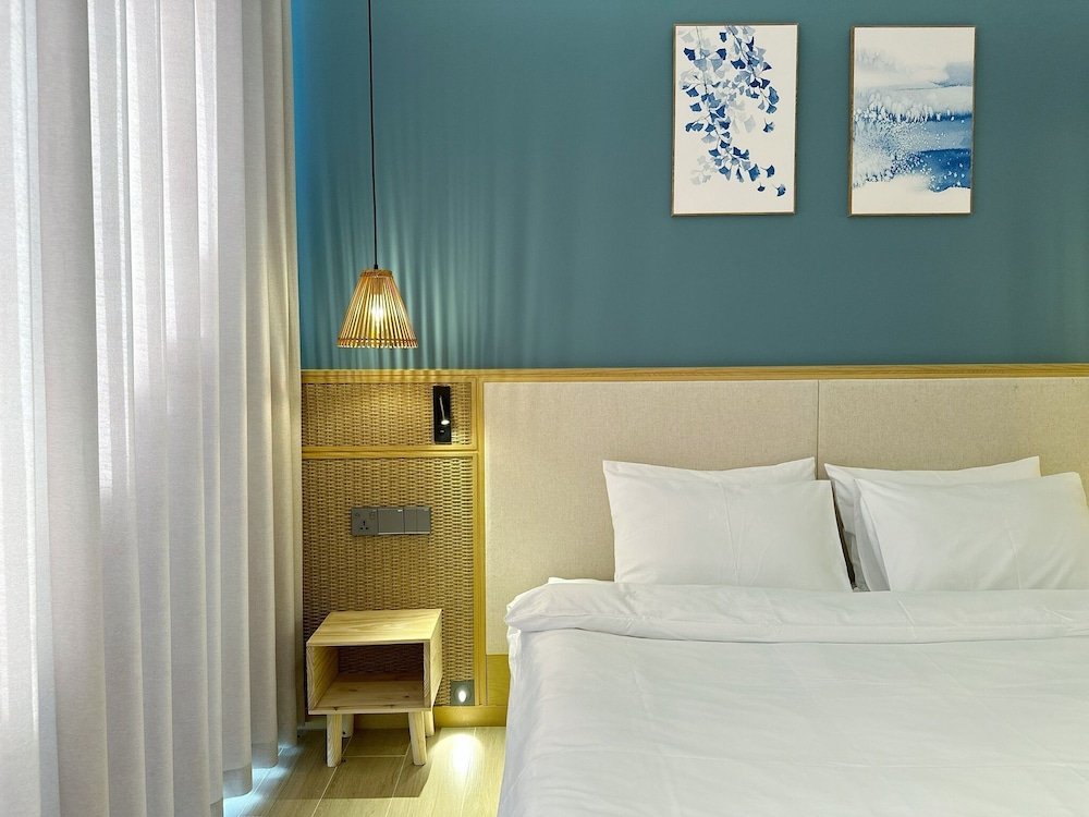 Ci&Hi Villa: High-End 2BR w/ Private Pool & Beach - Phu Cat | Vrbo