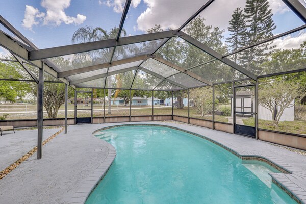 Luxe Wimauma Home W/ Pool & Lake Views! - Alafia River State Park, Lithia