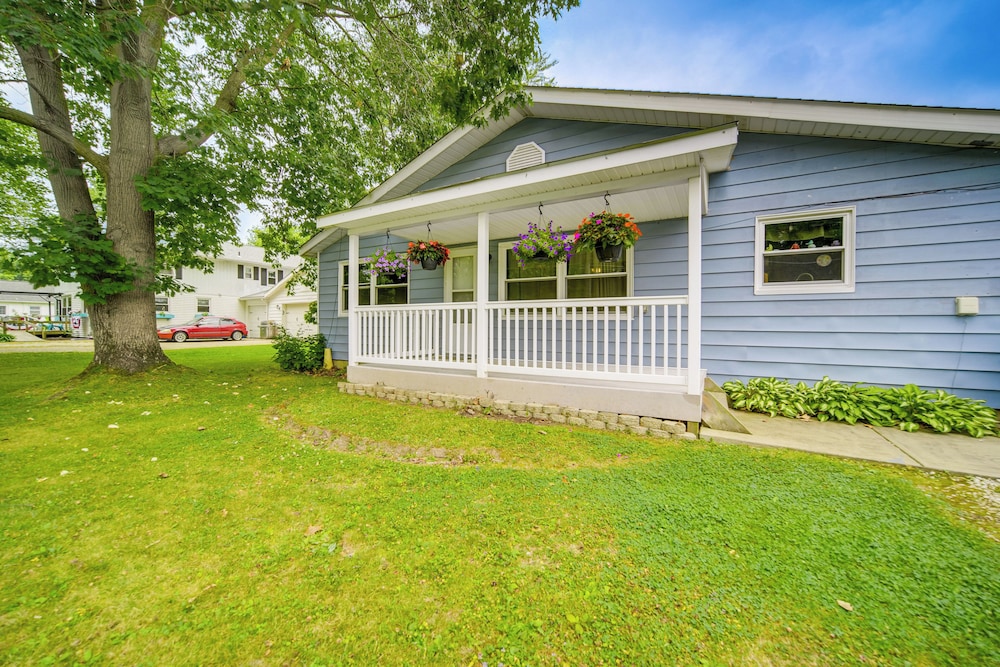 Charming Geneva Vacation Rental ~ 5 Mi To Lake! - Geneva, OH