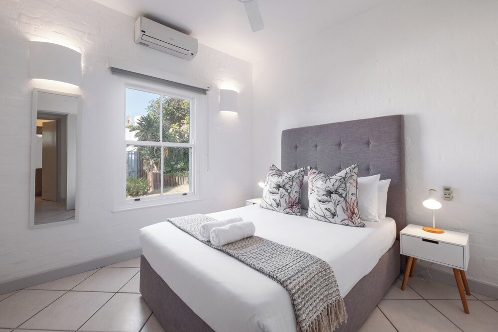 Magnificent Beachside Apartment | Santorini Estate - Shaka's Rock | Stayz