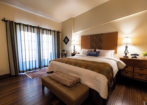 Suite Deluxe, varanda, vista para o vale | 1 quarto, ferro/tábua de engomar, Wi-fi grátis 