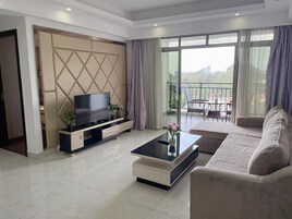 Quarto Empresarial, 2 quartos | Sala | TV de ecrã plano, ténis de mesa, filmes pagos 