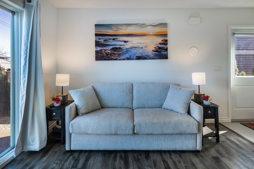 Cozy Two Bedroom, Centrally Located - ダンカン